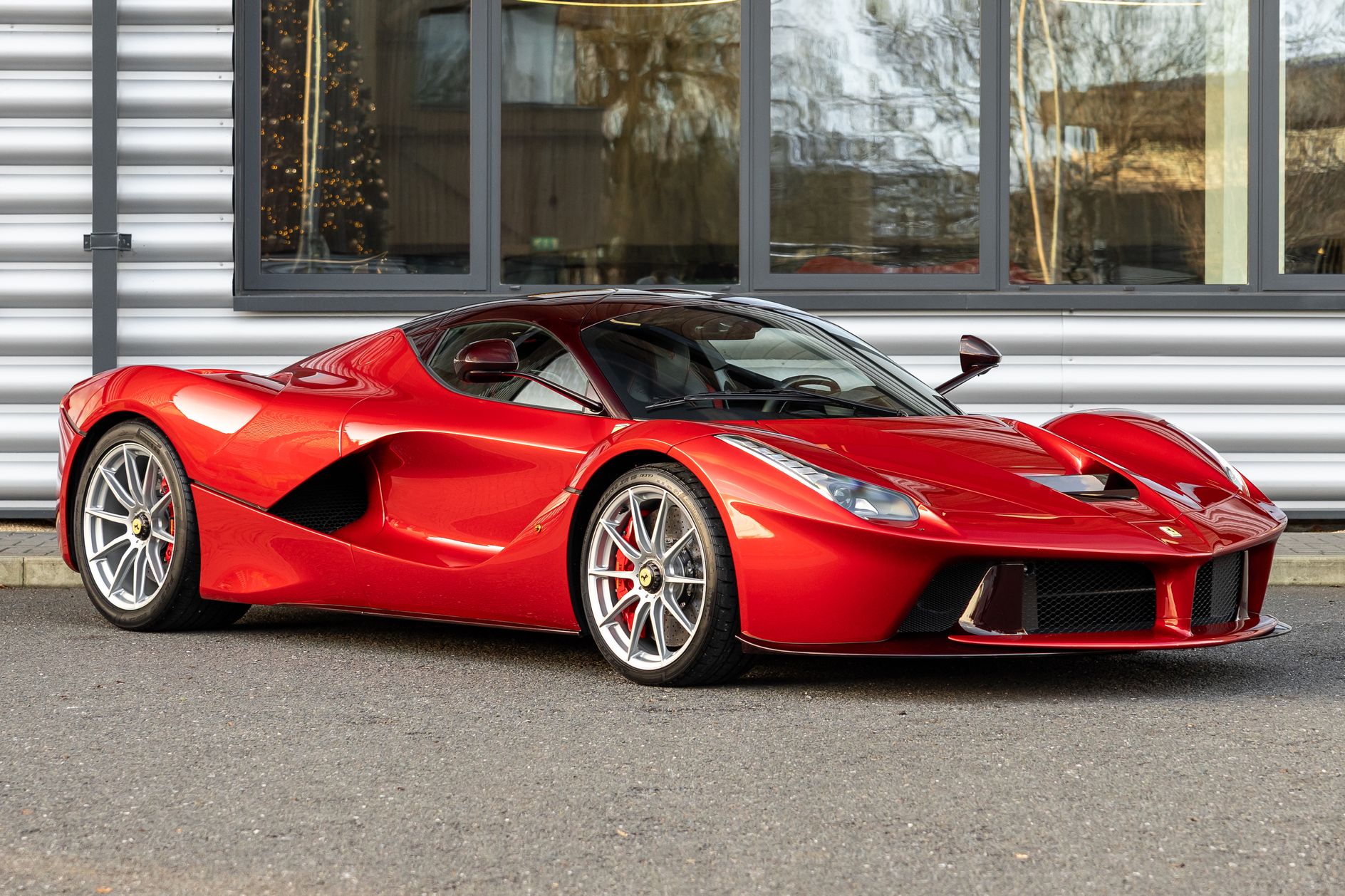 The 2025 Ferrari F80 has been revealed! | News | European Prestige UK