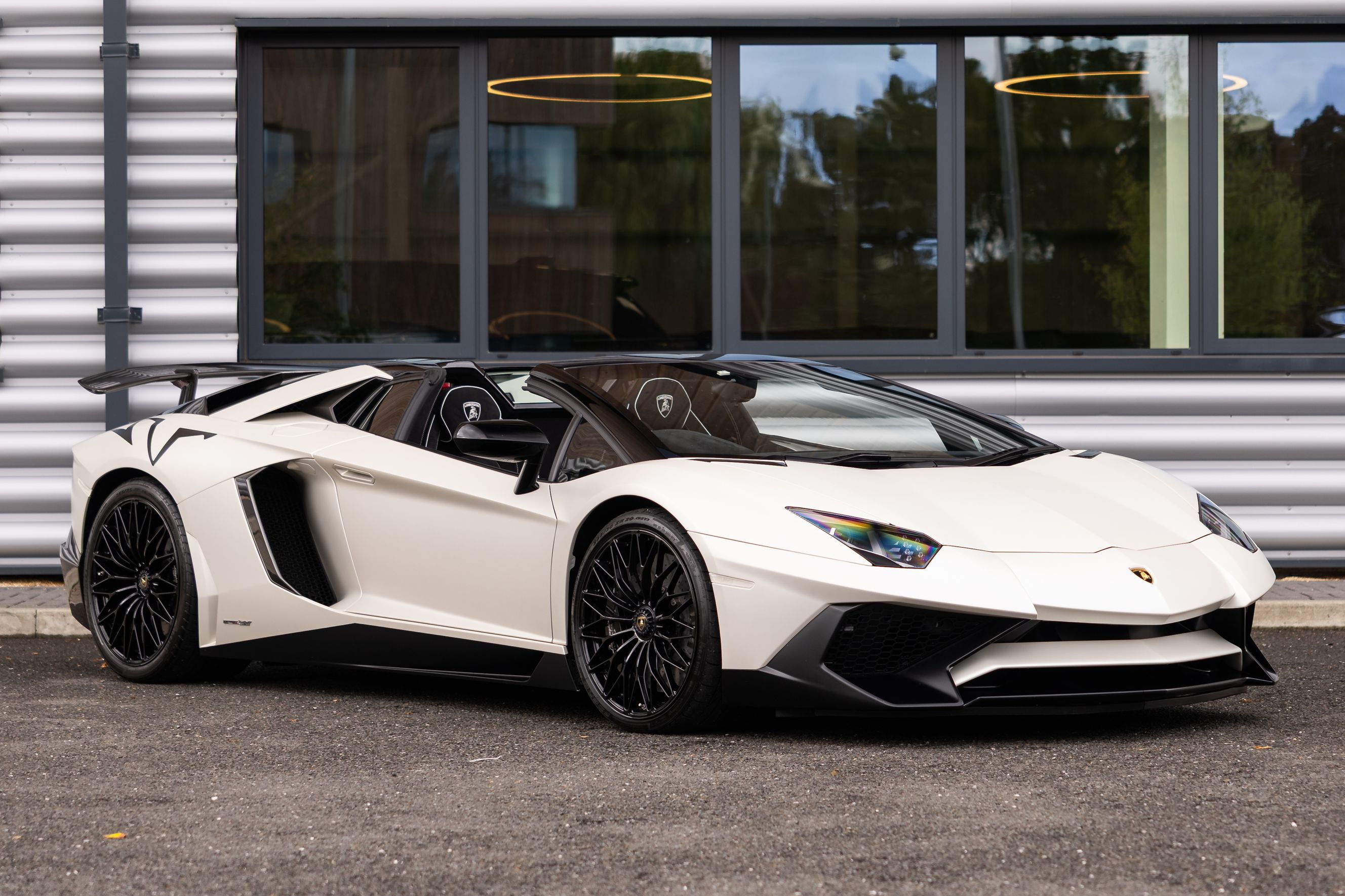 The 2025 Ferrari F80 has been revealed! | News | European Prestige UK